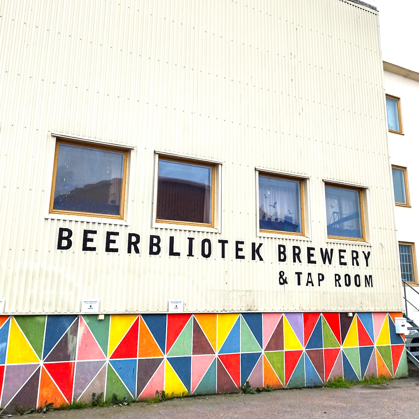 Craft beer in Gothenburg: Beerbliotek and BarlindBeer